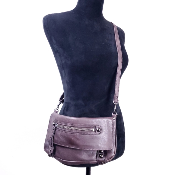 Linea Pelle | Bags | Linea Pelle Dylan Brown Leather Small Crossbody ...